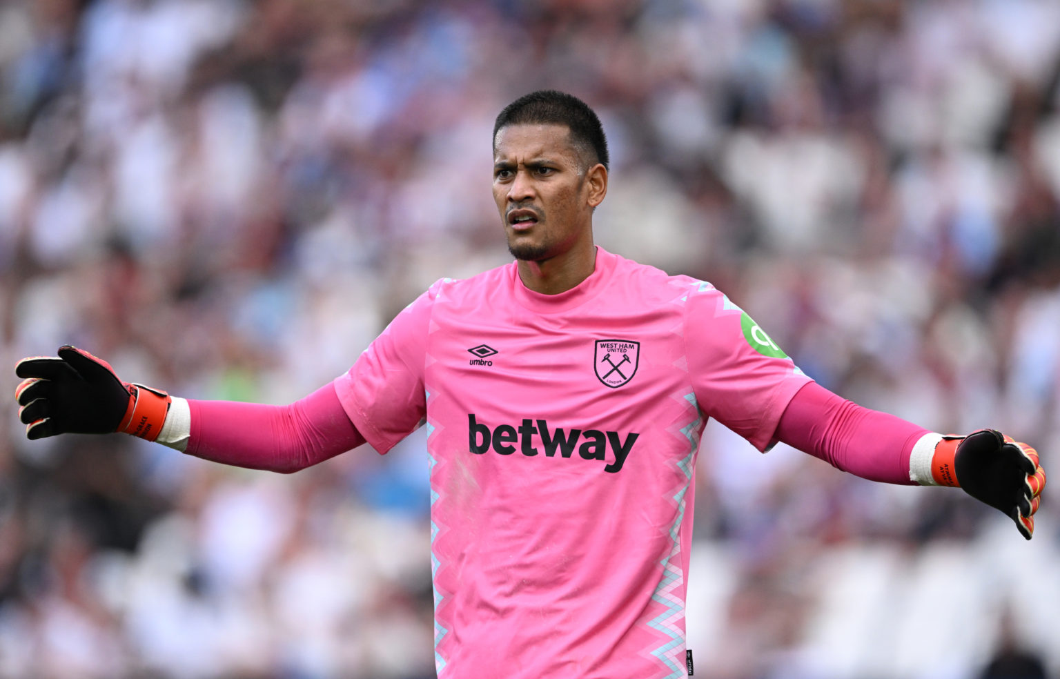 Bad news for Chelsea as West Ham drop major hint over new goalkeeper ...