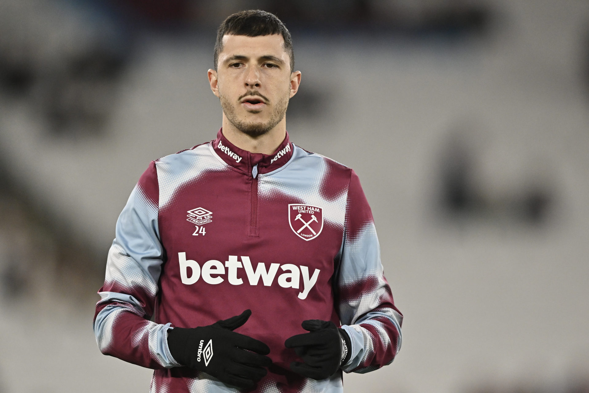 What Guido Rodriguez has 'told his family' about West Ham future with ...