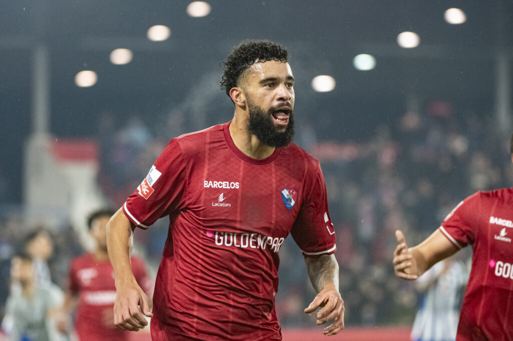 West Ham are signing a 'ferocious' striker more lethal than Erling ...
