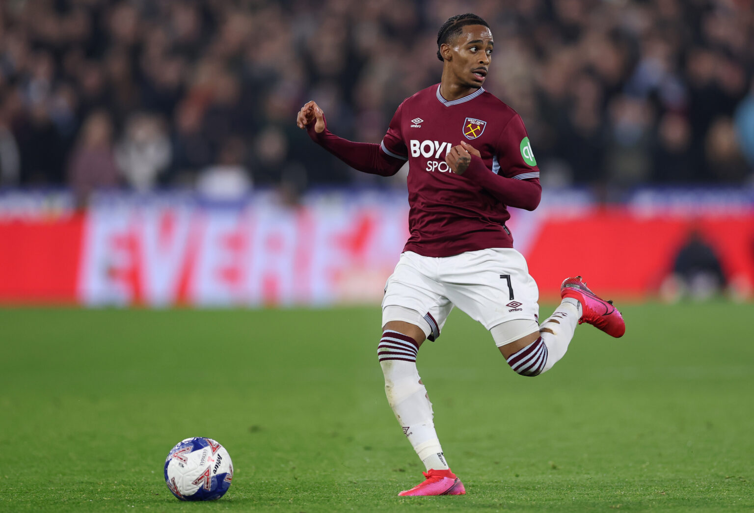 Jermain Defoe admits his 'love' for Crysencio Summerville and backs ...
